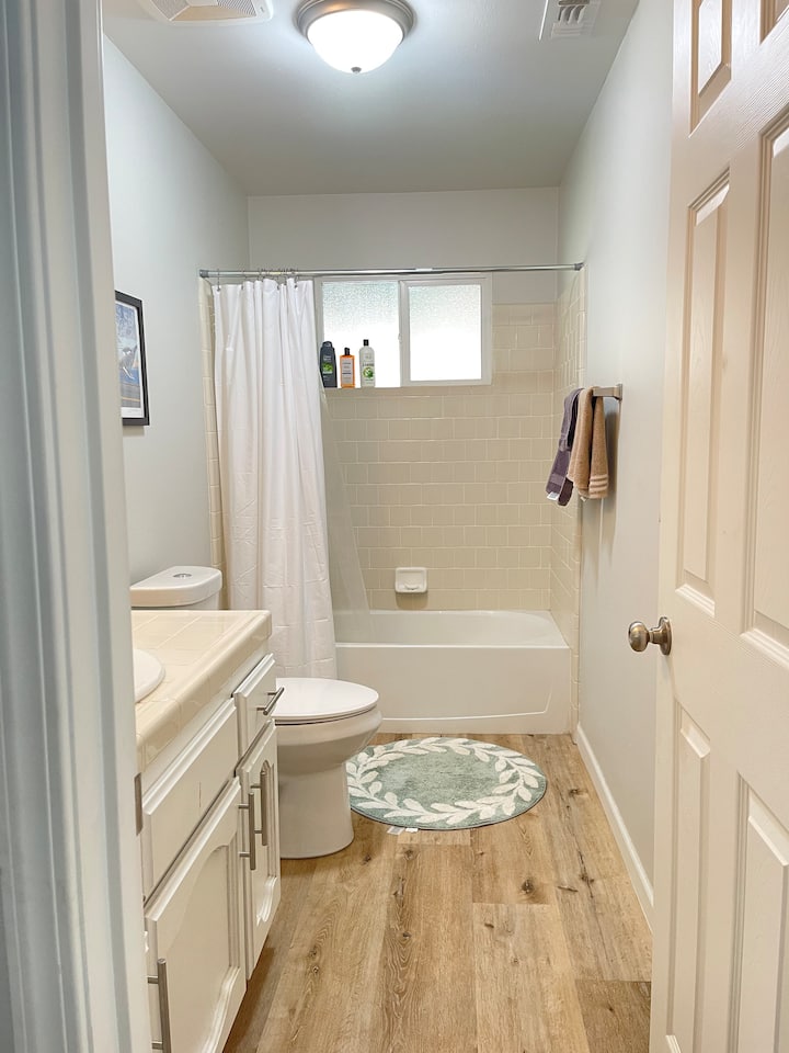 Modern-cozy Retreat - Perfect For Families! - Oakhurst, CA