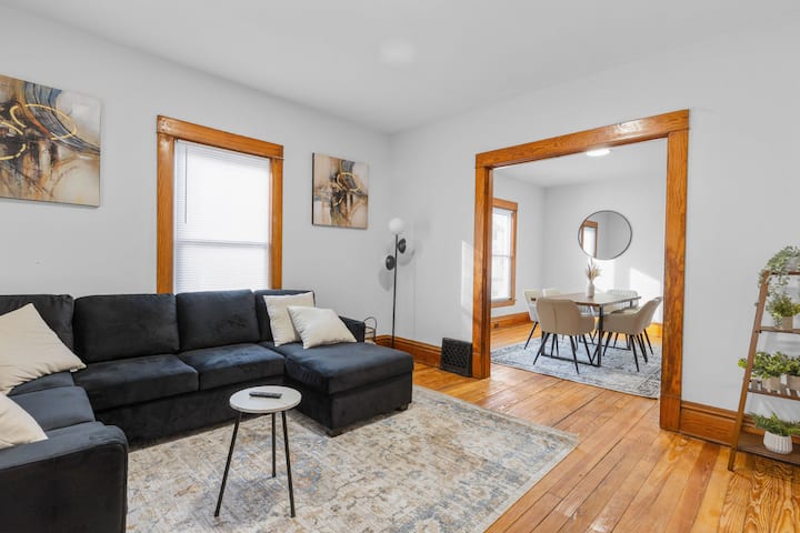 Spacious Two-story Grand Rapids Getaway - Grandville, MI