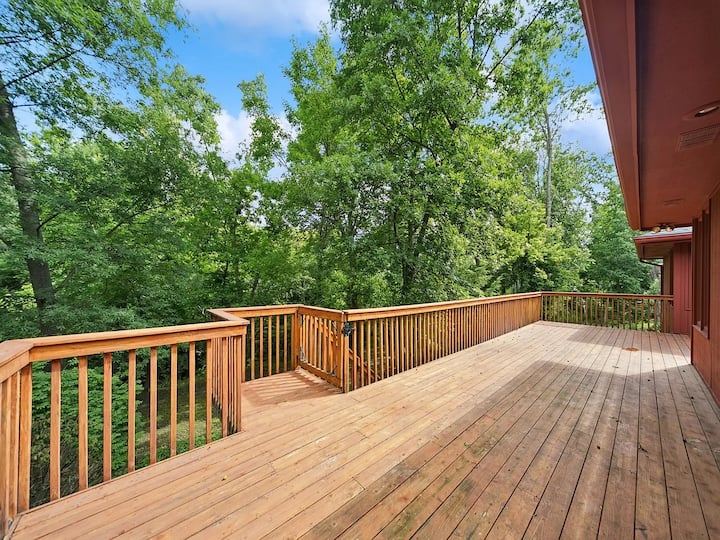 Peaceful · 3 Br · 2 Ba · Ranch · Backyard · Deck - Ankeny, IA