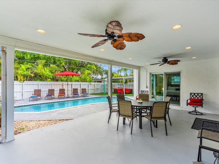 Tropical Oasis - Minutes From The Beach! - Dania Beach, FL