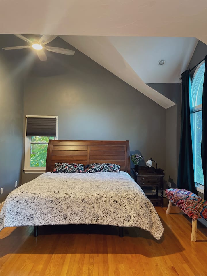 Relax & Unwind: Spacious Home W/ Private Entrance - Bridgewater