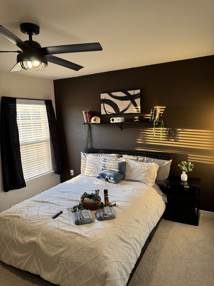 Modern Cozy / Pool Access, Wi-fi, I-95 & Fort Lee - Chester, VA