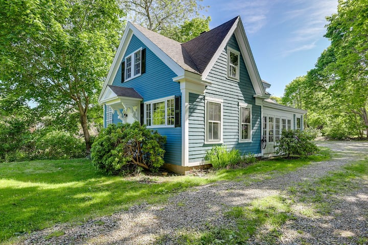 Cape Cod Farmhouse 1800s Charm - Dennis, MA