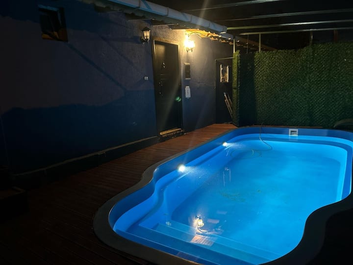 ÖZel Havuzlu Müstakil Villa Bahçeşehir Merkezde - Esenyurt