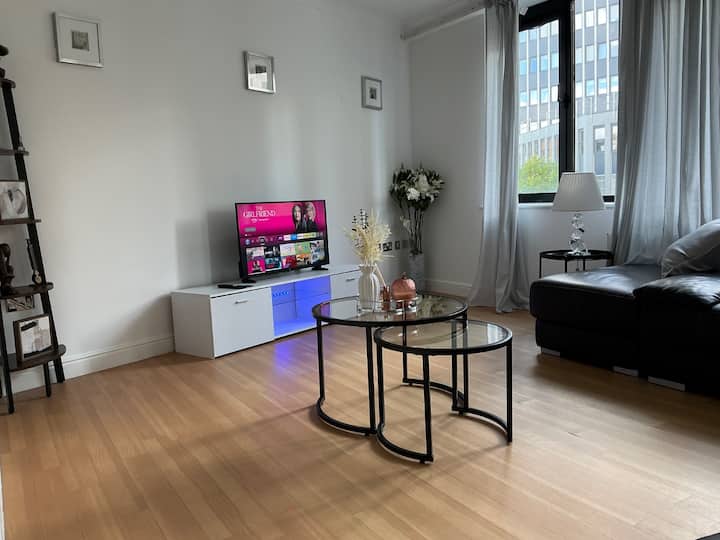 Chill At Gee's - Nottingham