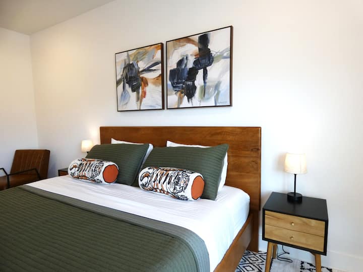 Cozy & Stylish Mill Town Retreat - Chattanooga, TN