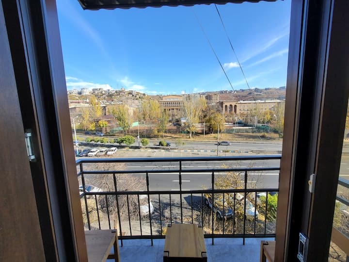 Khanjyan Kentron Home - Armenia