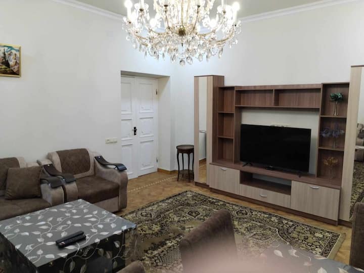Khanjyan Kentron Home - Yerevan
