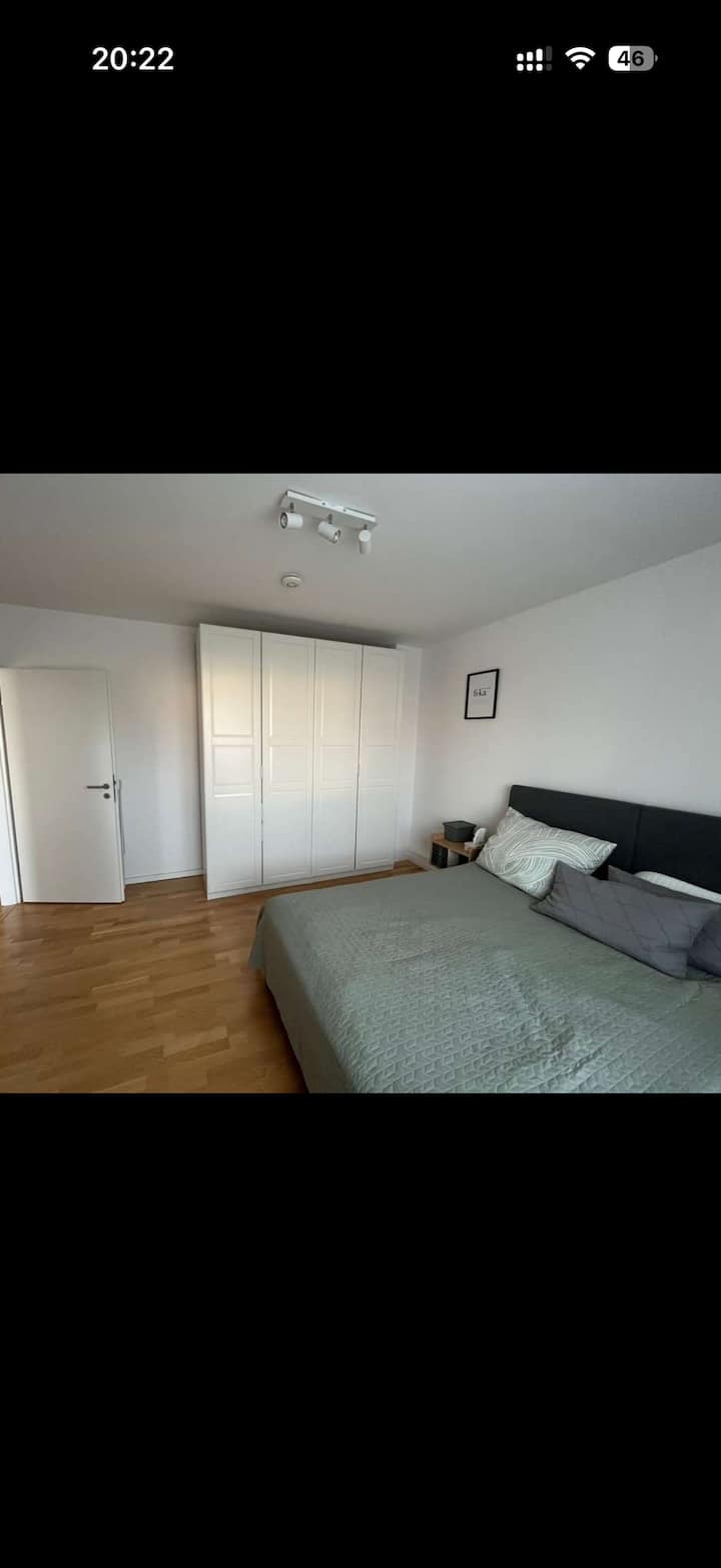 Spacious Flat With Balcony 15 Mins To Messe /City - Frankfurt