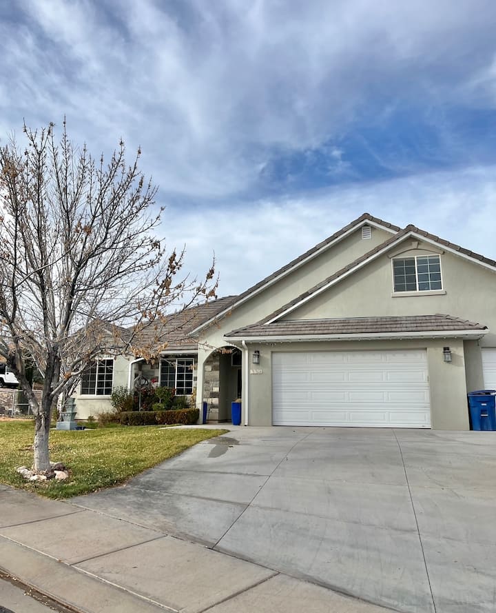 Toquerville Retreat - La Verkin, UT