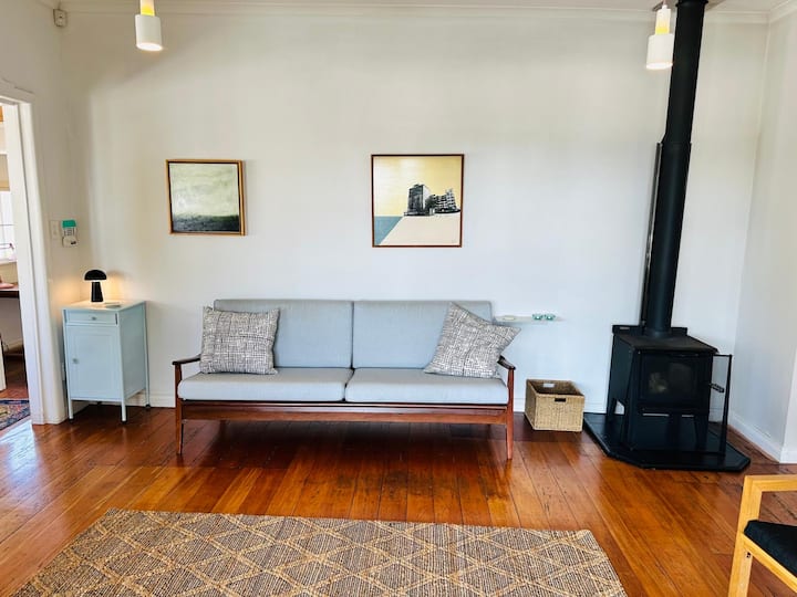 The Artist's Retreat - Napier Hill - Napier