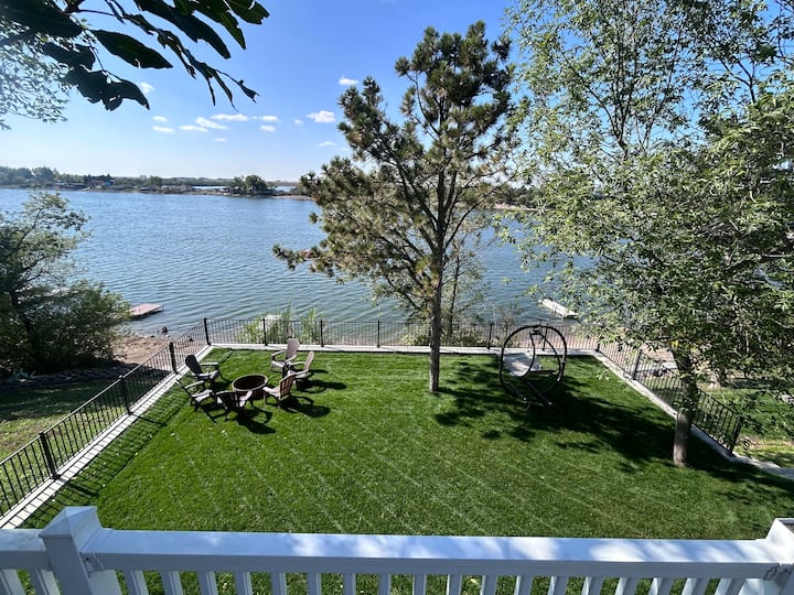 Cozy Cabin On The Lake - North Dakota