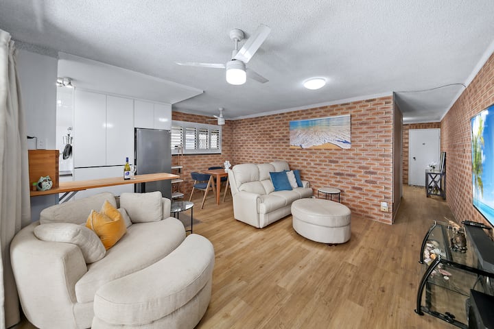 Riverfront Retreat: 2br Pet-friendly Maroochydore - Maroochydore