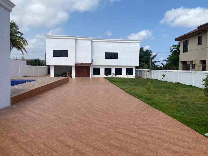 Luxurious Airport Vista Palace - Opening Nov 2025 - Ghana