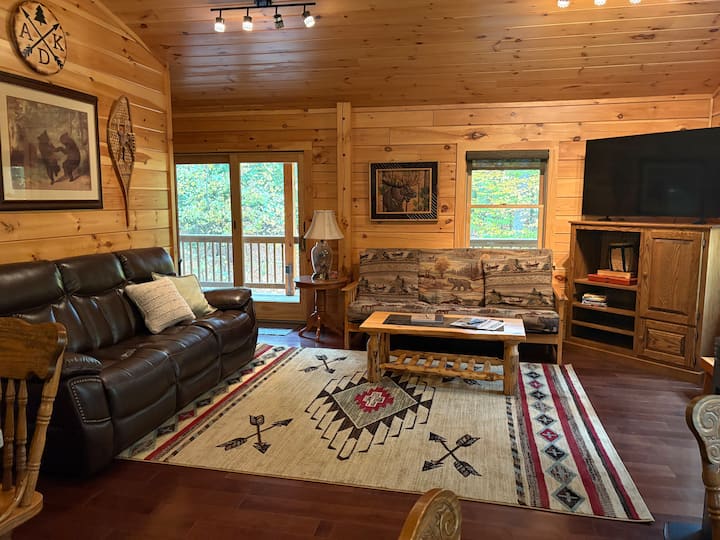 Cozy Log Cabin Near Gore Mountain - Adirondack Mountains