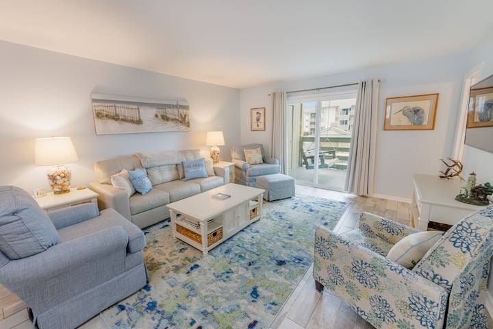 Lighthouse Getaway
Lighthouse Point 5a, Tybee - Tybee Island, GA