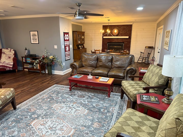 Stark Vegas Dawgdaze, 4 Br Near Msu, Go Dawgs! - 스탁빌