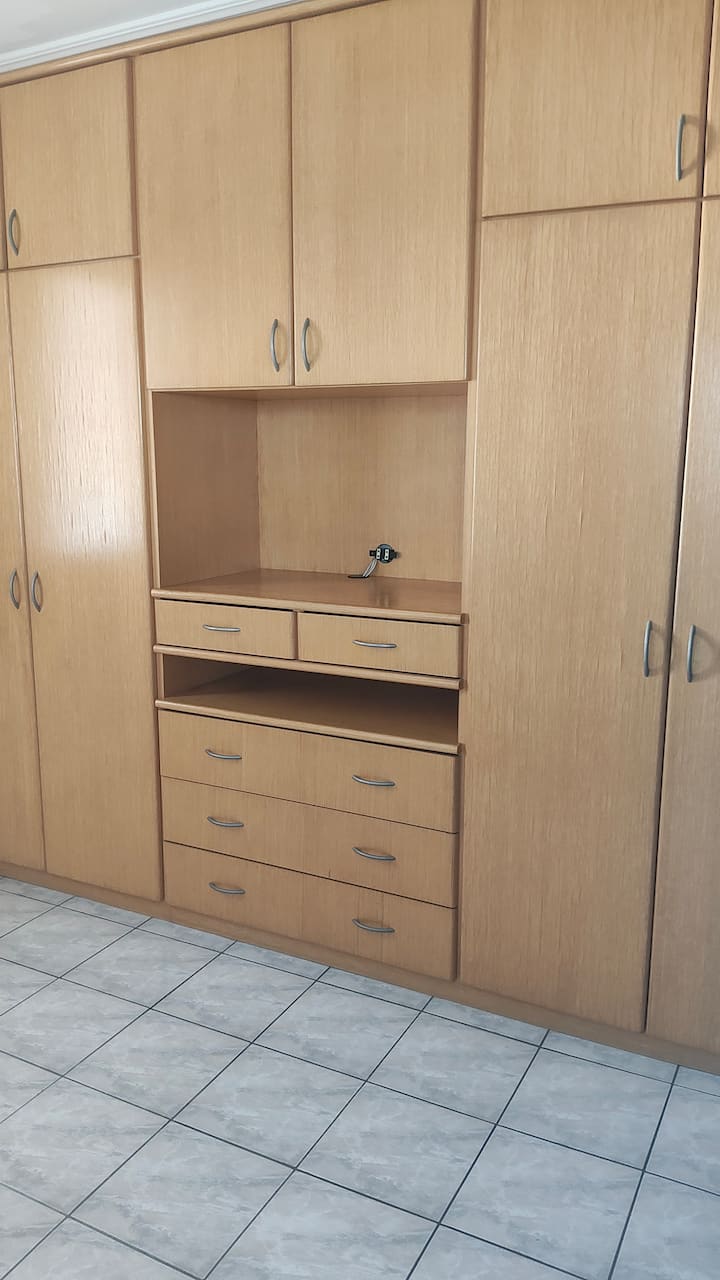 Um Apartamento Com  Elevador - São José dos Campos