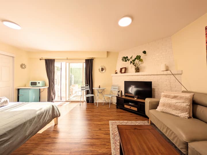 Independent Suite In Quiet Family Friendly Home - Richmond, BC, Canada