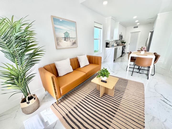 Luxury & Modern Townhouse In Boynton Beach - 보인턴비치