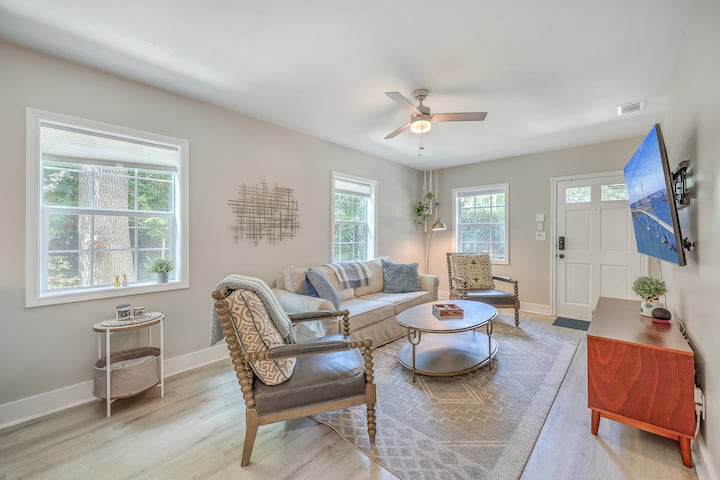Cozy Coastal Cottage Near Beaches And Downtown Chs - North Charleston, SC