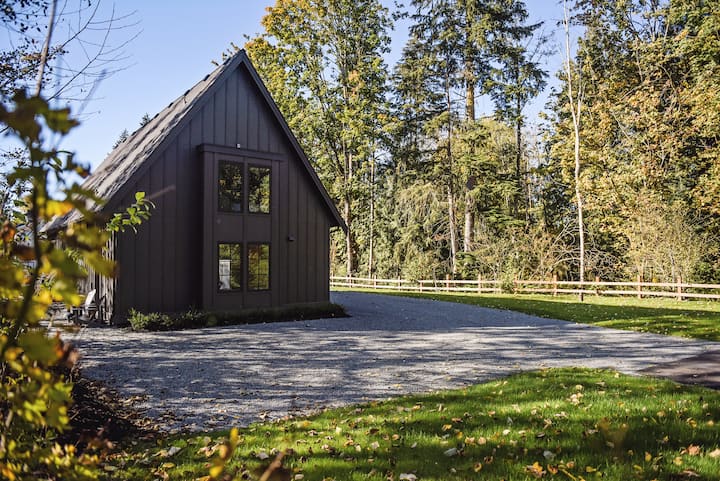 Black Barn Guest Suite - Aldergrove