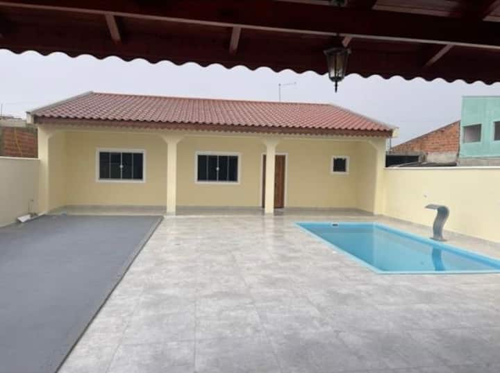 Casa Com Piscina - Matinhos