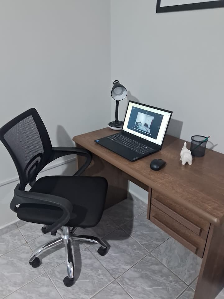 Apto - Wi-fi Veloz E Ambiente Para Estudo/trabalho - Marília