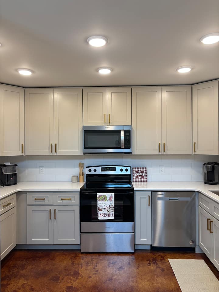 Hail Of A Good Time - Starkville, MS