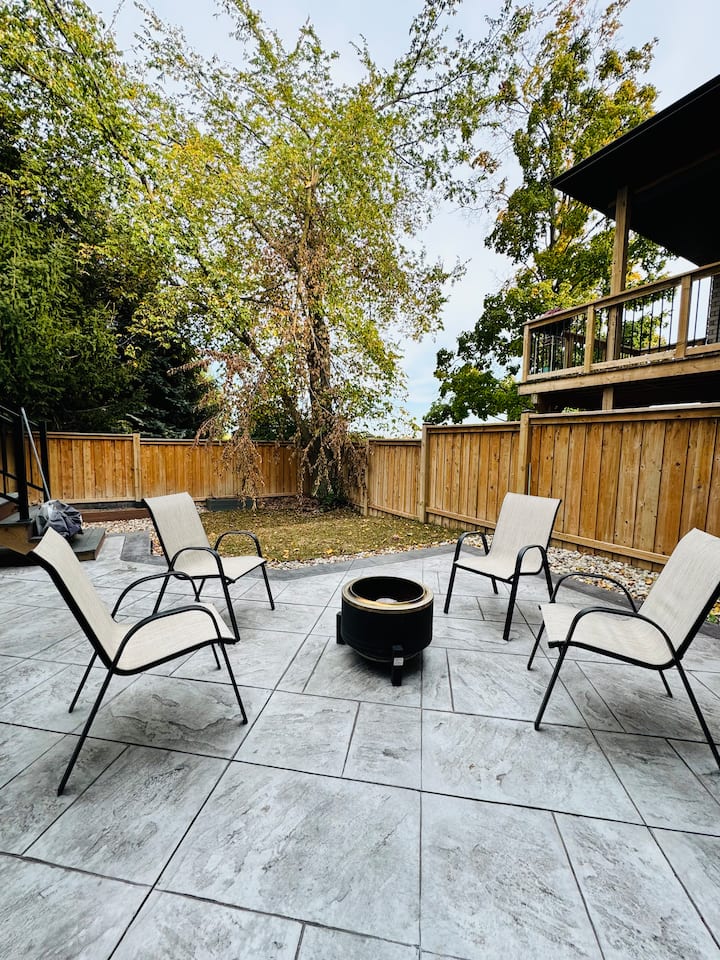 The Elmira Modern - A Place To Relax And Enjoy - St. Jacobs