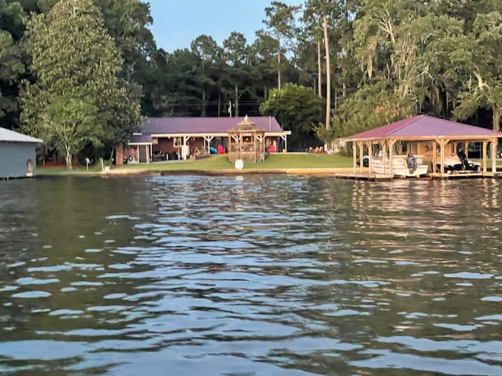 Lewis's Lay-away At The Lake - Lake Blackshear, GA