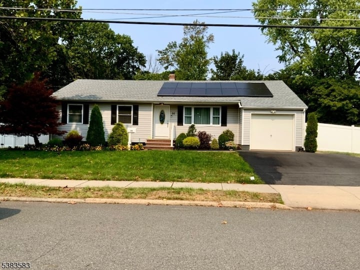 Single Family-3br 2ba-near Ru, Rwj & St P. - New Brunswick