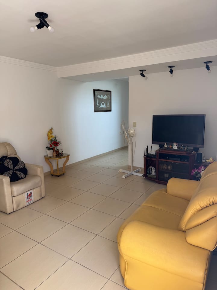 Sobrado A 1,5km Da Praia Grande - Ubatuba