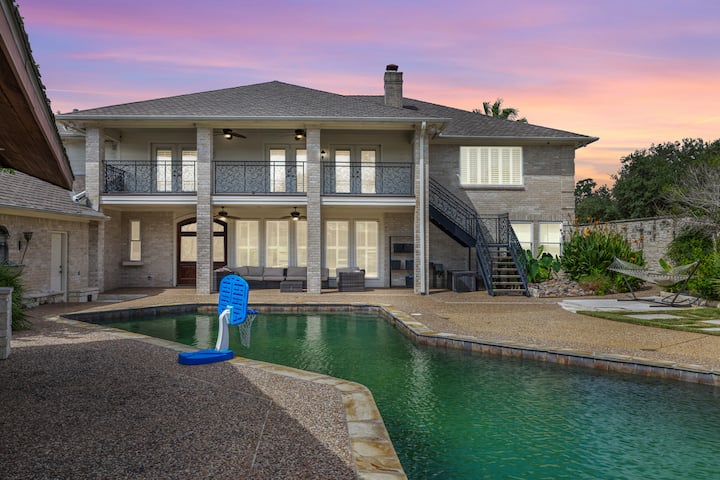 Texas A&m Vs Auburn! Sleeps 15! Luxurious Pool! - Bryan, TX