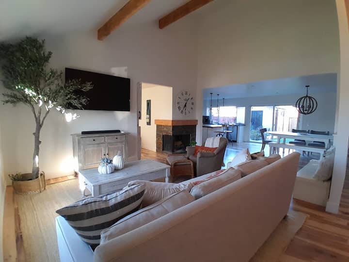 Cozy & Stylish Stay Minutes From Wineries - Petaluma, CA