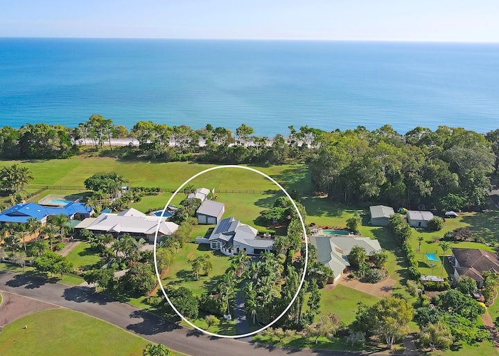 Seagrass - Oceanfront Escape At Dundowran Beach - Fraser Island