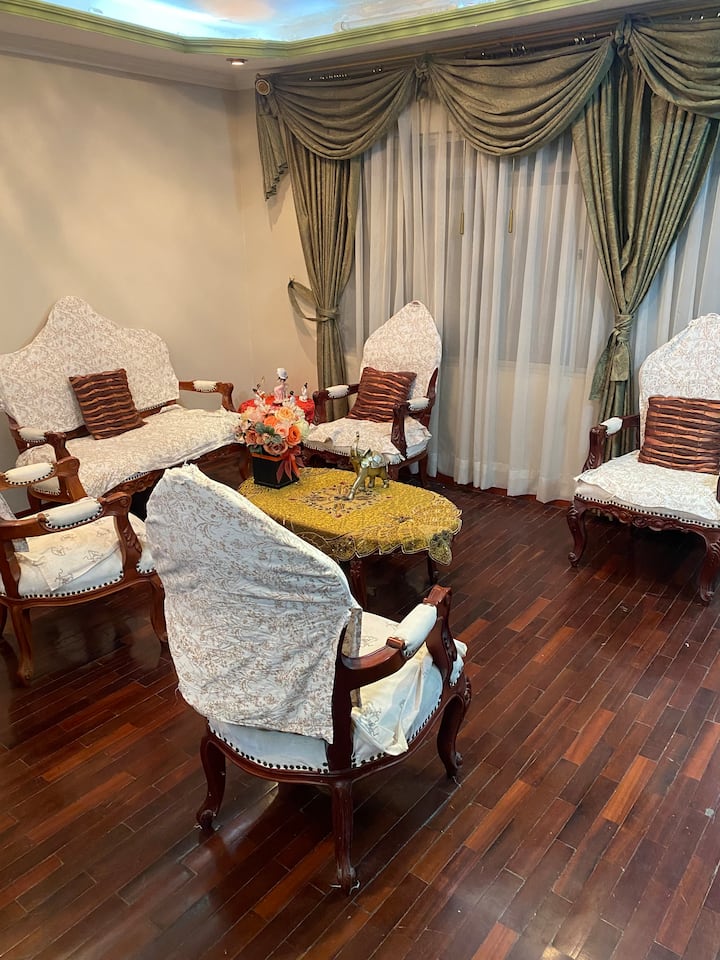 Cómodo Departamento En Zona Céntrica De Loja -