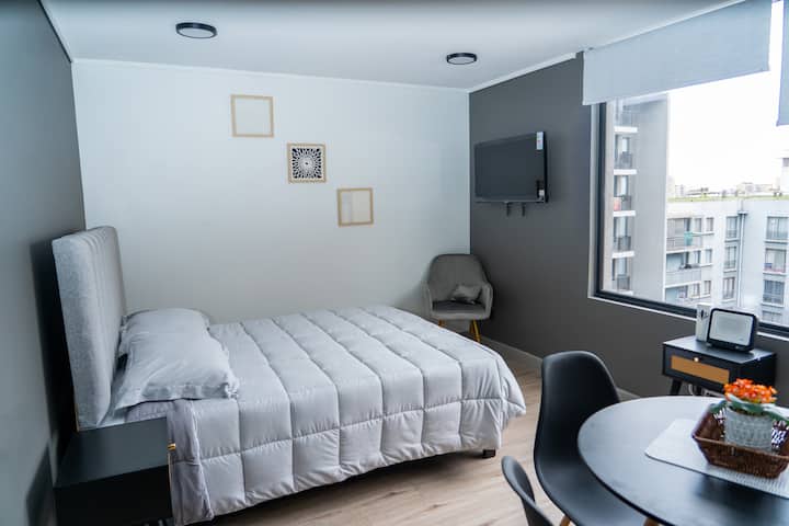 Estudio Moderno Cerca Del Metro Santa Ana - Chile