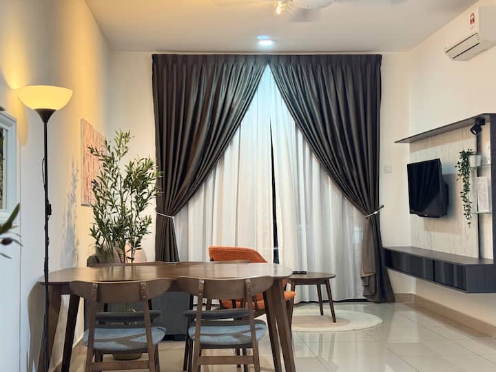 Hastrx Desaru Stay | Pool View | Smart Tv + Gym - Bandar Penawar