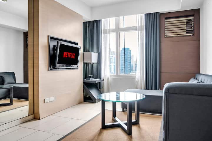 Modern 3br Antel Spa Near Cafés, Dining & Bars - Makati