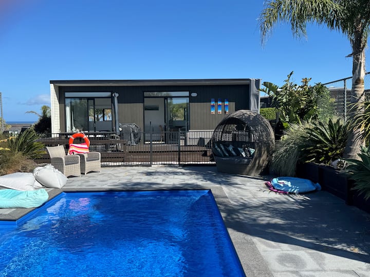 Toes In The Water, Beer In The Hand "Paradise" - Northland