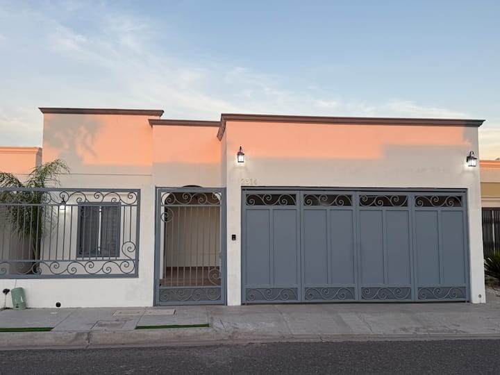 Agradable Casa En Cd. Obregon | Area De Juegos/gym - Ciudad Obregón