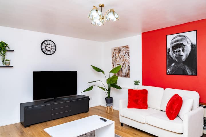 Elegant 5bed Home, Parking, City Centre, Sleeps 10 - Edinburgh