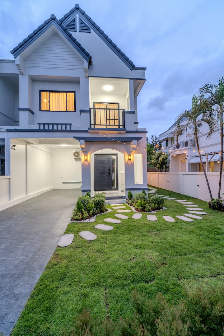 Stylish 3br Home W/garden  Near Kata & Chalong - 푸켓
