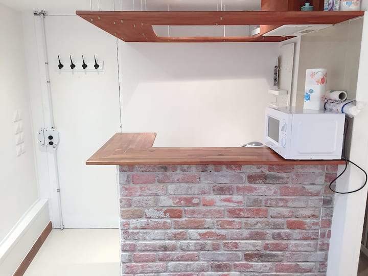 Beau Studio Au Bord De La Rivière - Paris