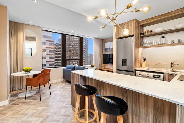 Corner 1 Bed Apartment With City Views: Apt 1602 - Camps Bay