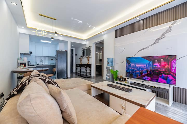 Skyline Sanctuary: Refined @15th-floor With Views! - Nairobi