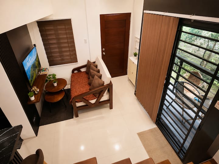 Cozy Loft Escape | Netflix  Wifi  Ac Car Rental - Pagsanjan