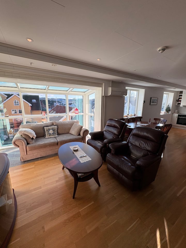 Sentrumsnær 1,5 Roms Leilighet I Florø - Florø