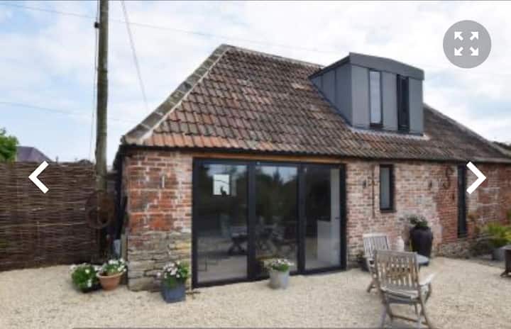 Hares Barn - Warminster
